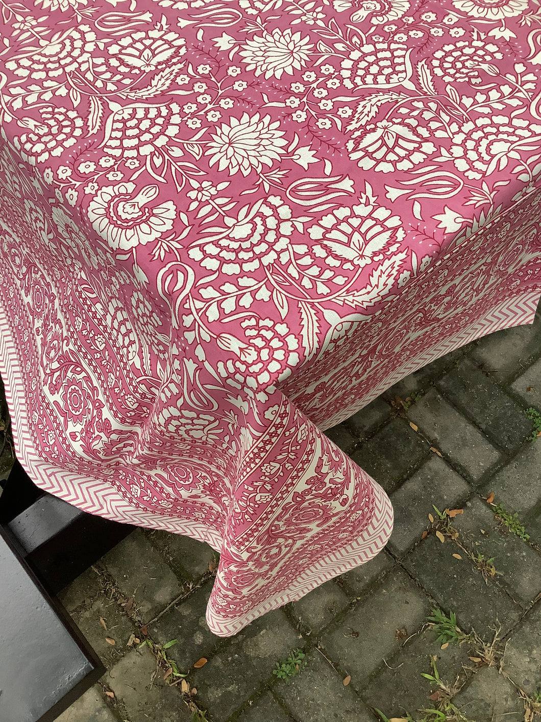 NEELA PINK Table Cover and Napkins Set – HandBlocked Boutique Ph